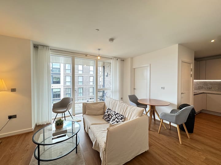 Spacious 3br Flat In Stratford – Near Westfield - Londres