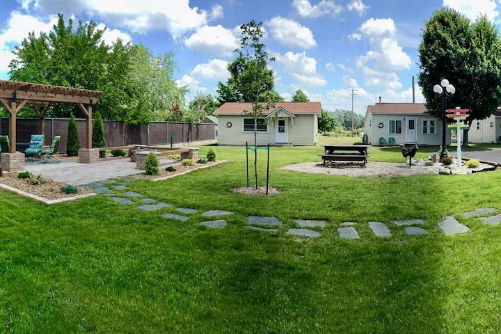 Pleasant Valley Resort Hot Tub - Arcadia, MI