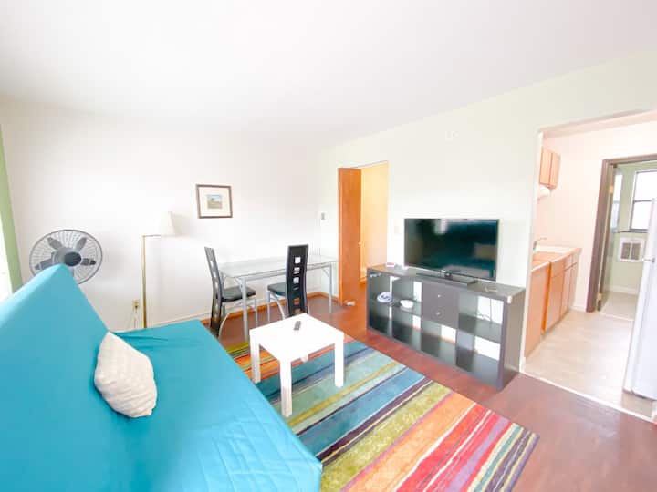 Steps To Uw, Clean And Breezy (18) - Seattle, WA