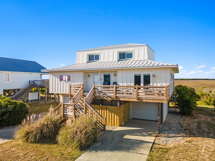 Serenity Now Beach Cottage - Southport, NC