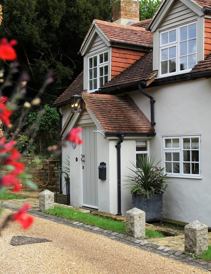 Shepherds Cottage - Farnham