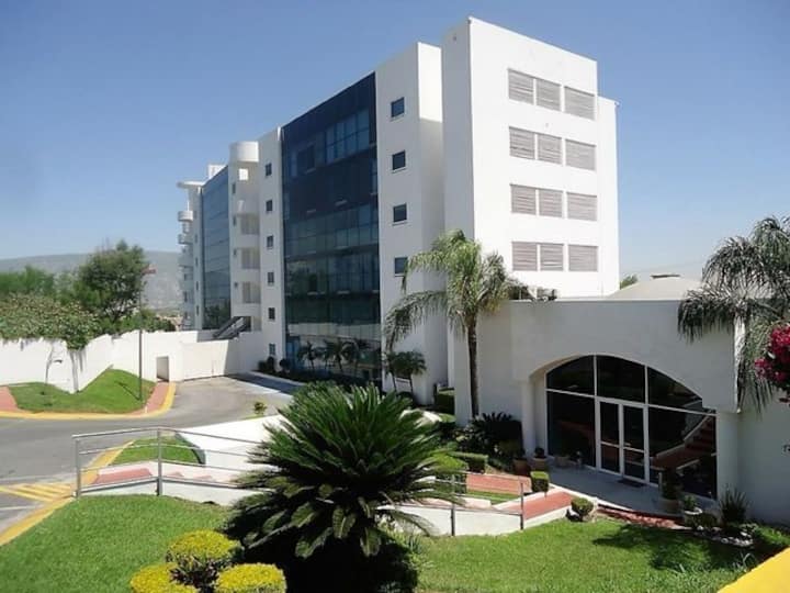 1 King & 2 Twin Bed | 6 People 2br2br | Gym & Wifi - Monterrey
