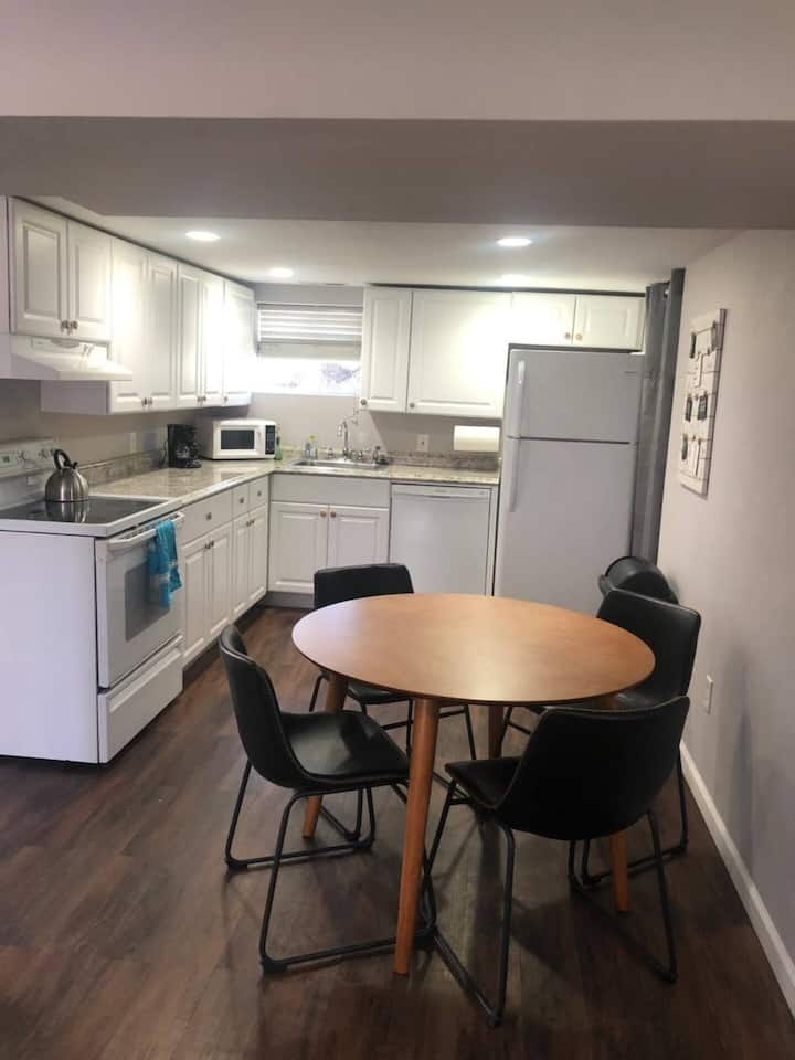 Catonsville Getaway - Columbia, MD