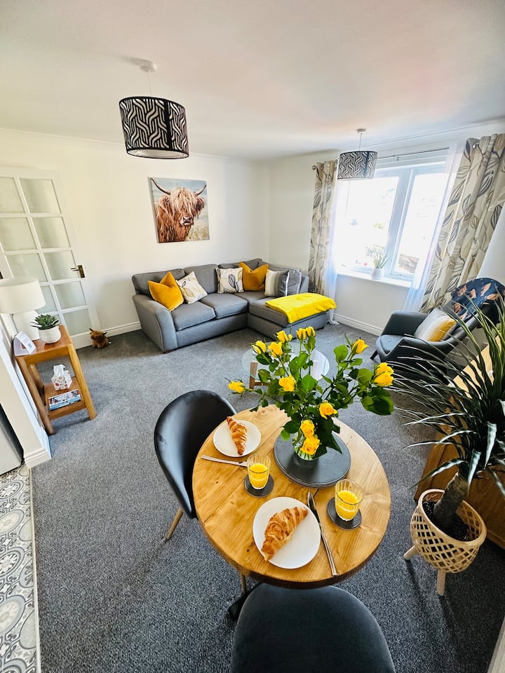 Kilmartin Court - No2 With A View - Free Parking - Oban