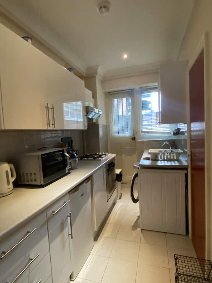 Cosy Studio In Borough High St - London