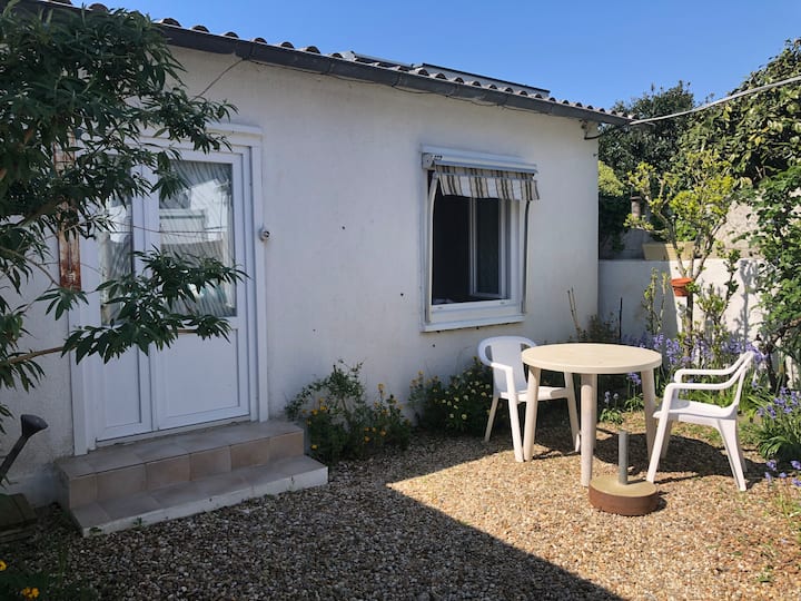 Maisonnette 2 Pers. Centre Ville - Plage de Saint-Gilles-Croix-de-Vie
