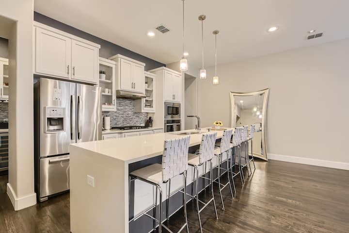 Clamath Residence & Rooftop Escape - Dallas, TX