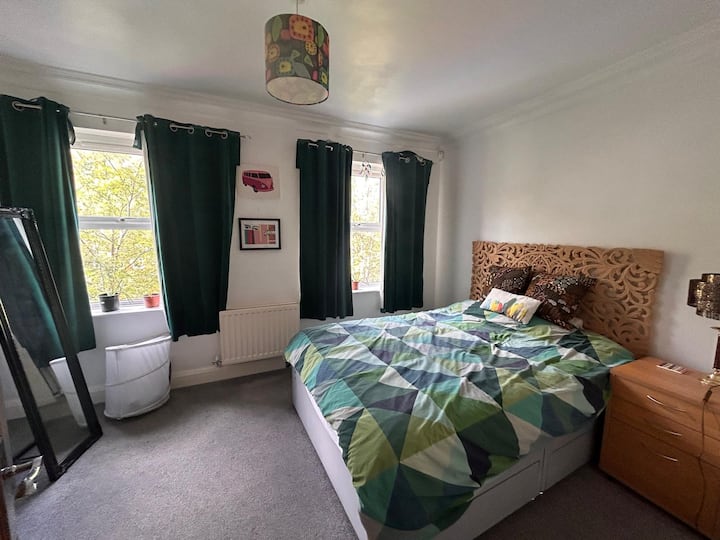 Colourful Chill Pad! - Stockport