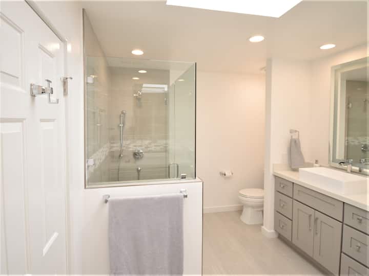 Gorgeous 2 Bedroom Vacation Home - 팜데저트