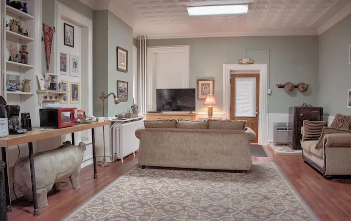 Shamokin Bed And Breakfast - Galleon, Elysburg