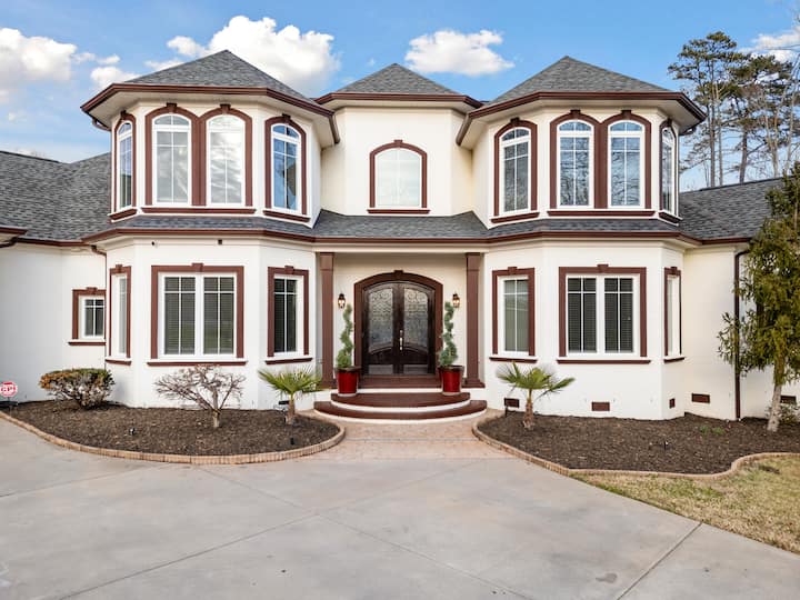 Luxury Lochshire - Lake Mackintosh, NC