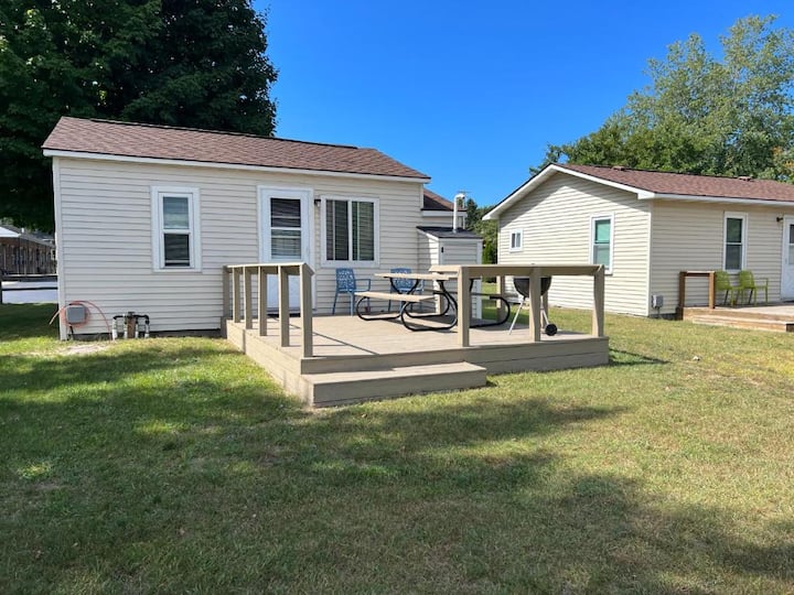 Cabin 9 / Arcadia Resort - Arcadia, MI