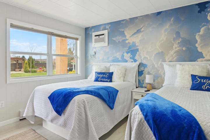 Double Room 4 / Arcadia Resort - Arcadia, MI