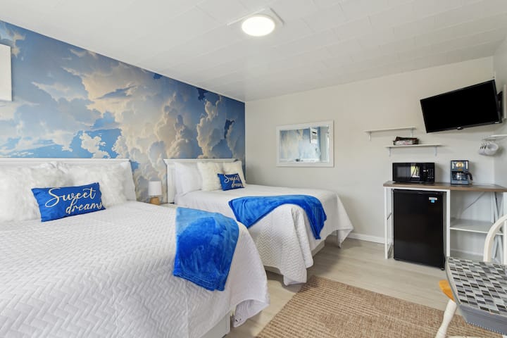 Double Room 6 / Arcadia Resort - Arcadia, MI