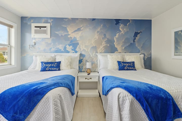 Double Room 6 / Arcadia Resort - Arcadia, MI