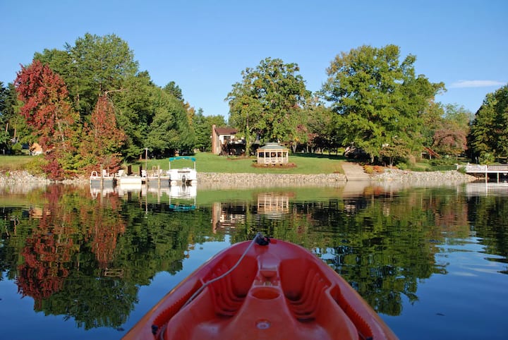 Waterfront Lake House With Dock - Denver, NC