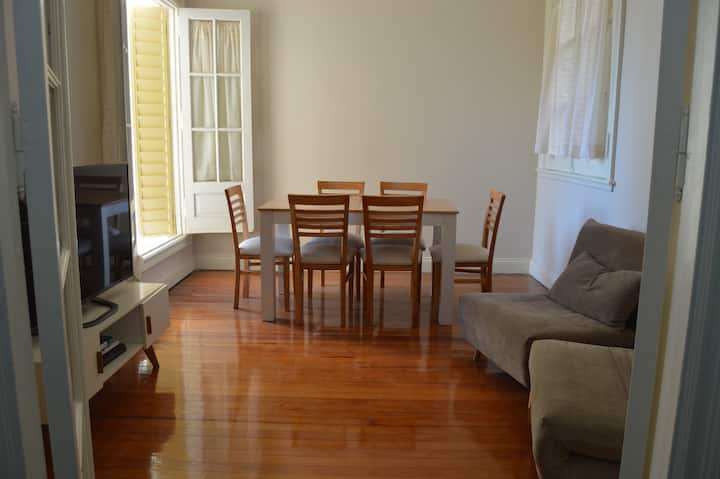 Super Luminoso En El Obelisco - Hasta 7 Personas - Rivadavia