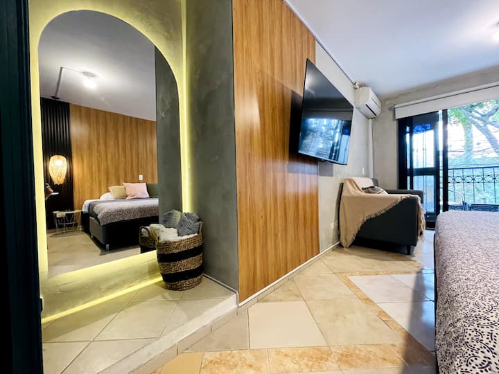 Modern Apto/acc/desk/balcony/metro/st70 - Medellín