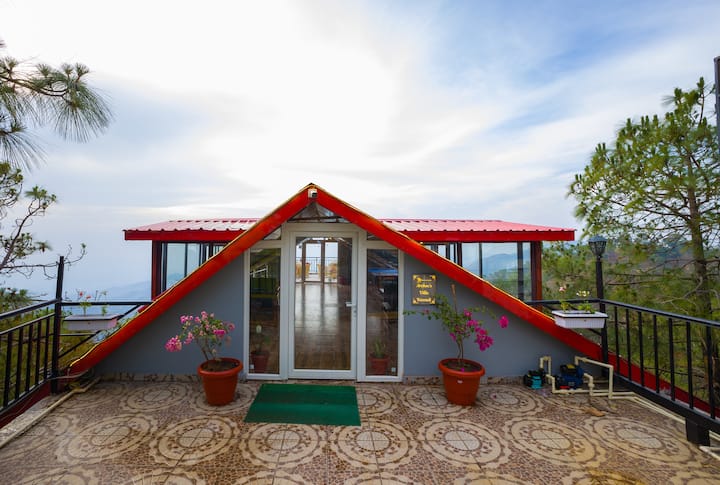 5-bhk Nature Retreat W/ Open Dining & Game Lounge - Kasauli