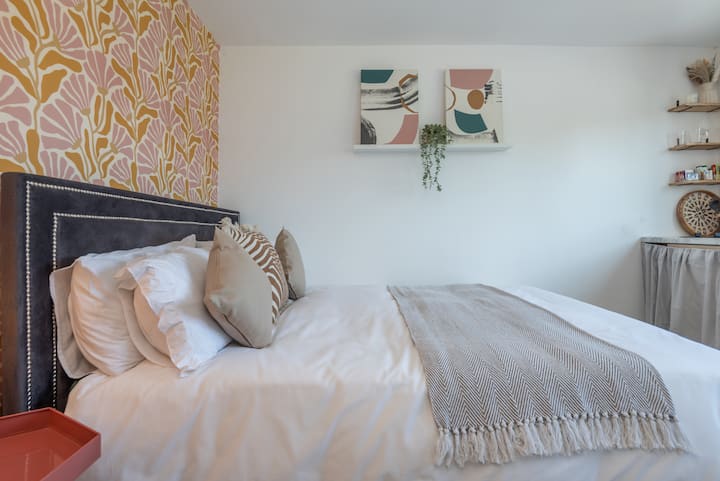 #30 Cozy & Stylish Studio Retreat - High Wycombe
