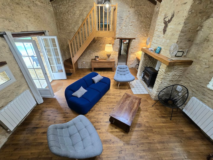 Gite De Groupe Périgord Piscine Et Nature - Le Bugue