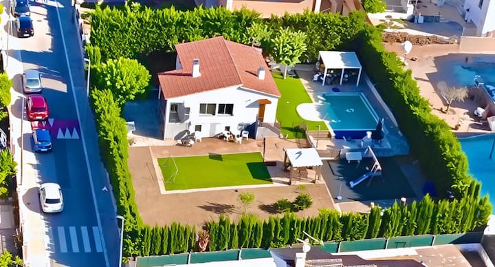 Sunny Pool Stay Near Sitges - Villanueva y Geltrú