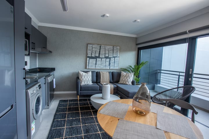 The Space To Be @ Gateway -Ebony Escape - Umhlanga