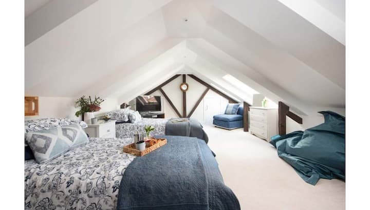 Charlestown Spacious Warehouse Apartment - Mevagissey