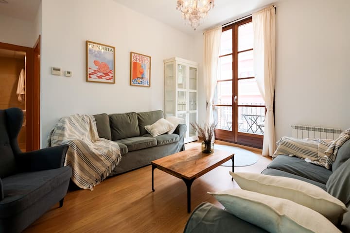 Suite Seo | Centro 8 Pax Familiar | 3 Dormitorios - Zaragoza, España