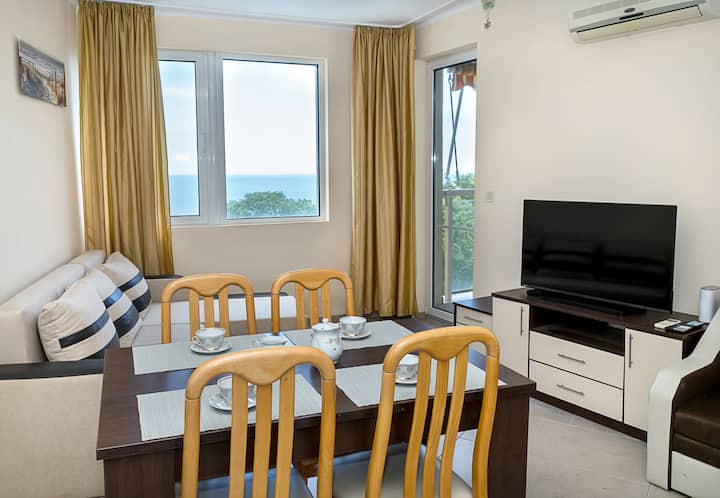 Cozy Retreat With Sea View & Balcony | Nikea Park - Kranevo