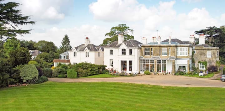 4 Bed Victorian Period Property. - West Sussex