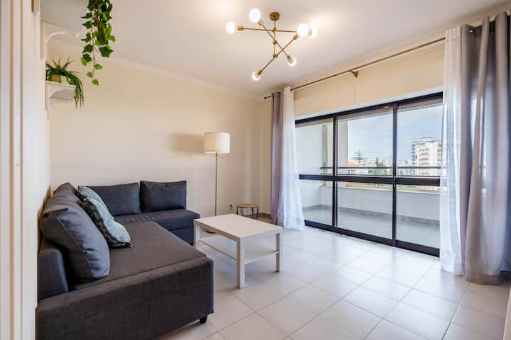 T1+1 Bedroom  Flat, 10min Walk To The Beach - Portimão
