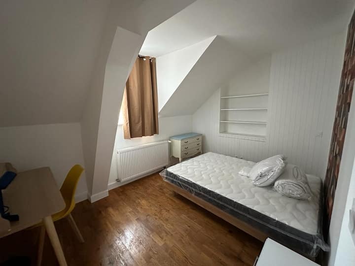 Chambre Meublée Dans Coliving - Orléans