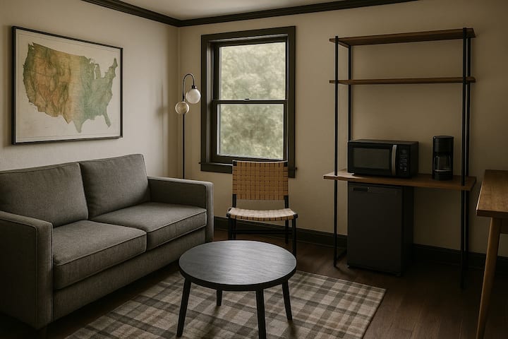 The Vic By Kasa | King Suite - Traverse City, MI
