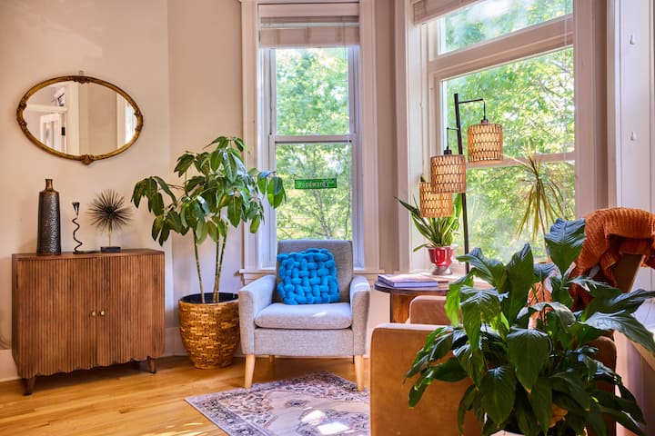 The Logan Greystone - Chicago, IL