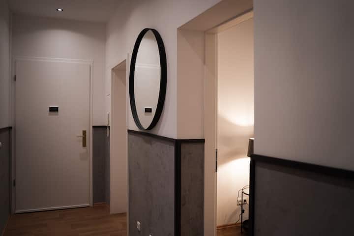 Large & Cozy Apartment In The Center Of Duisburg - Duisburg