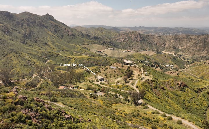Malibu Mountain Guest House - Agoura Hills, CA