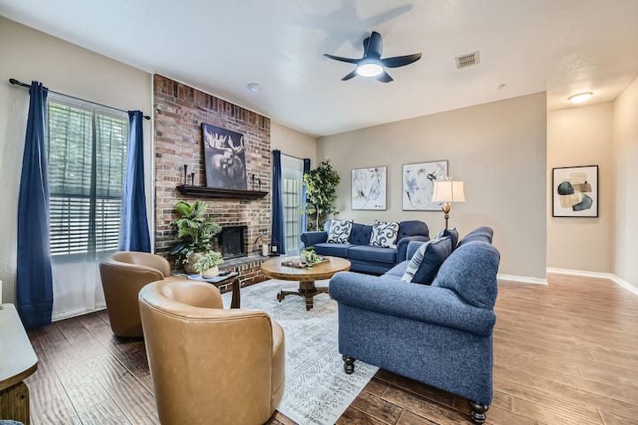 Salem’s Serene Grand Prairie Retreat - Grand Prairie, TX
