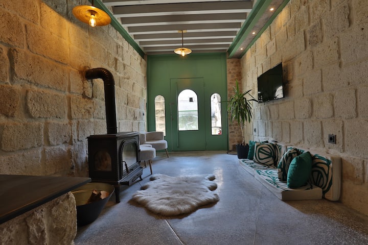King Cave Luxury Suite W/ Pool, Fireplace & Bfast - Cappadocia