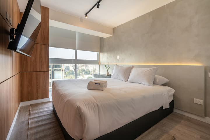 Geko | Luxury 1br With Rooftop Pool & Views - Peru