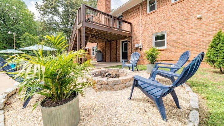 Basement Suite With Private Pool - Lynchburg, VA