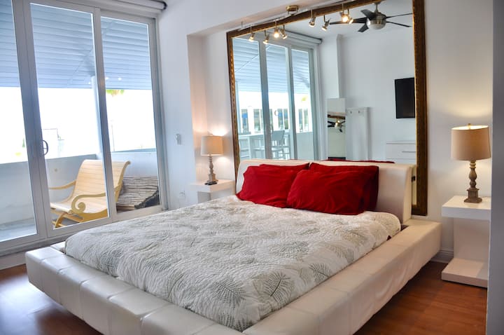 Apartment In Miami Beach - Miami Beach, FL