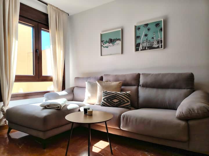 Paseo De Almería Suites En Pleno Centro, 2 Hab - Almería