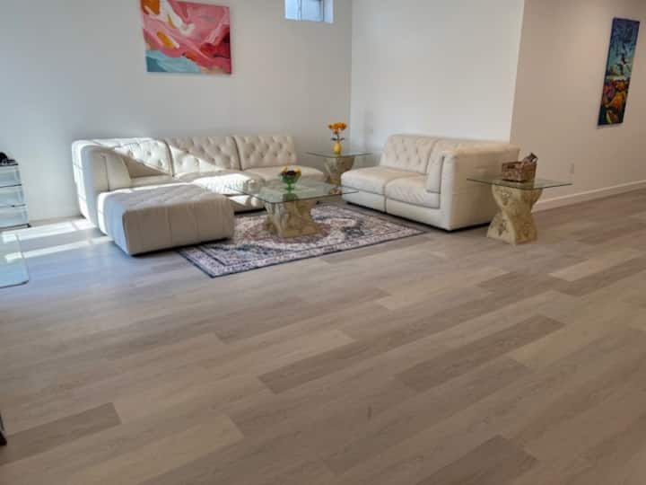 Quiet, Bright, Two Bedrooms Unit - Burke, VA