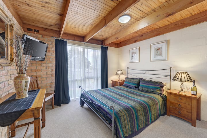 2 Bedroom Kaori Villa - Lilydale