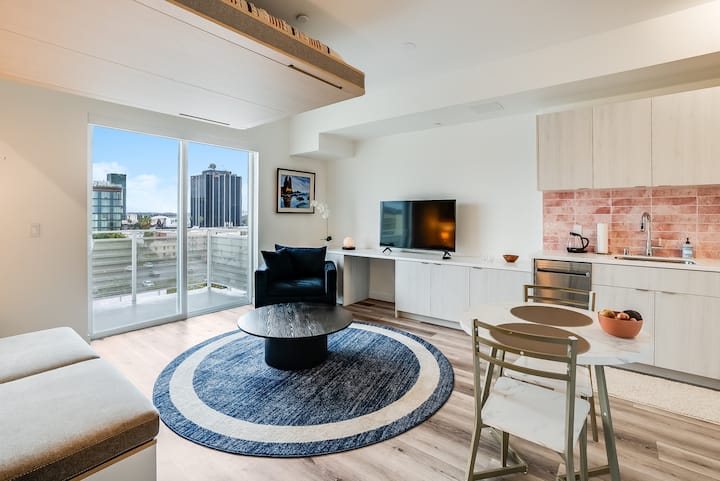 Hollywood Studio - Free Parking | Private Balcony - Little Tokyo - Los Angeles