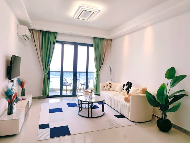 R&f Luxurious Mall Seaview Cubs Designed Home - Yishun