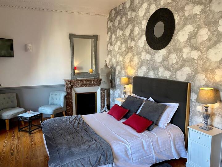 Jolie Chambre D'hôtel - Bourbon-Lancy