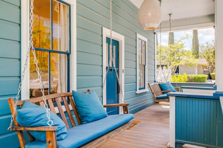 Blue Bungalow - Templeton, CA