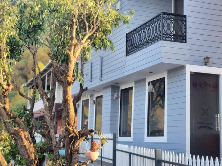 The Pine Tree- The Garden Grove Suite(room No.4) - Lansdowne